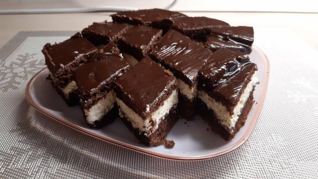 Egyszerű csokis túrós szelet – Közösségi Receptek